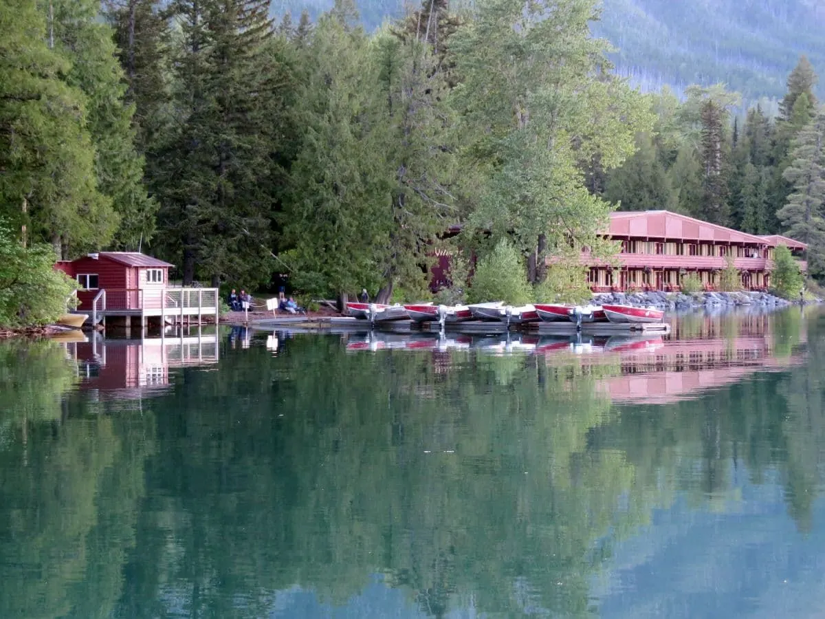 40 Best Places to Stay Glacier National Park (Lodging Guide)